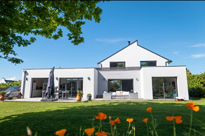 Maison à vendre - Saint-Armel - 8 pièces - 6 chambres