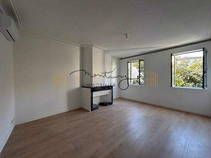 Appartement à louer - Nîmes - 1 pièce