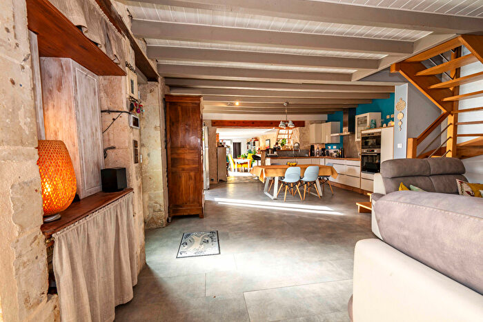 Maison à vendre - Échiré - 6 pièces - 3 chambres