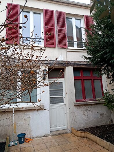 Maison à louer - Argenteuil, Centre-ville - 5 pièces - 3 chambres