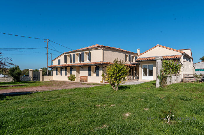 Maison à vendre - Montendre - 8 pièces - 5 chambres