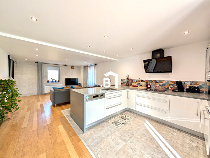 Appartement à vendre - Meyrié - 3 pièces - 2 chambres