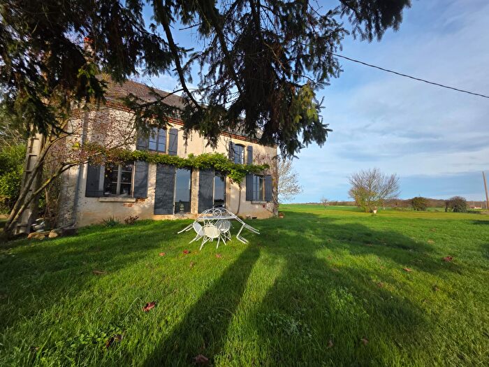 Maison à vendre - Saint-Outrille - 5 pièces - 3 chambres