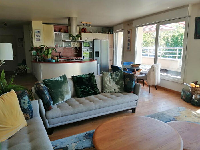 Reims, Europe, Chemin Vert : Appartement 5 pièces à vendre