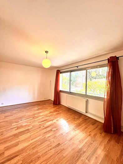 Appartement 1 pièce à Courbevoie, Marceau République, à louer