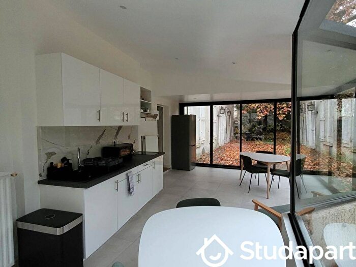 Appartement à louer - Centre Ville-Cathédrale-Marché-Grande Île-Clos Godet, Meaux - 1 pièce - 1 chambre