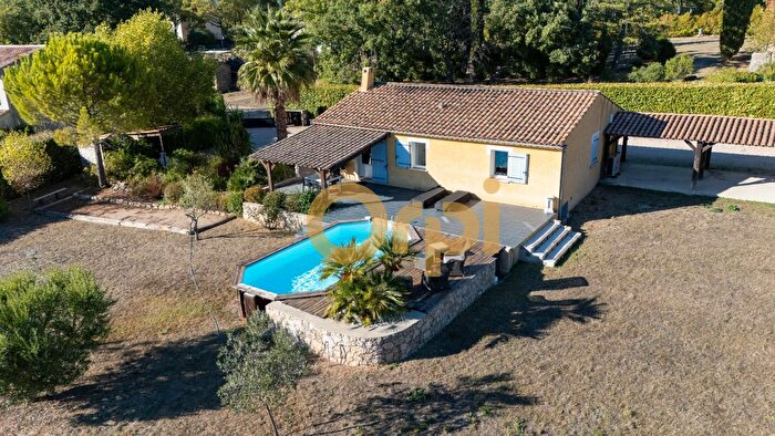 Maison à vendre - Bagnols-en-Forêt - 5 pièces - 4 chambres