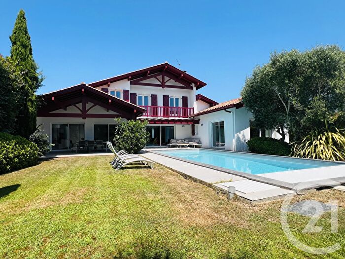 Bassussarry : Maison 7 pièces à louer