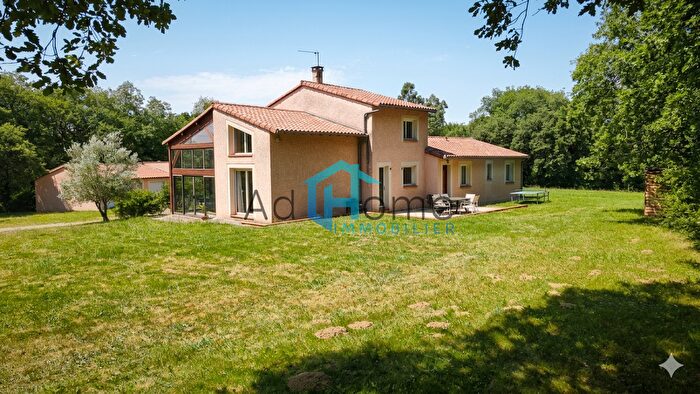 Maison 8 pièces à Sabonnères, à vendre