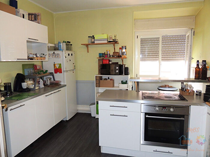 Appartement à louer - Strasbourg, Neudorf, Etoile, Gare, Schluthfeld - 2 pièces - 1 chambre