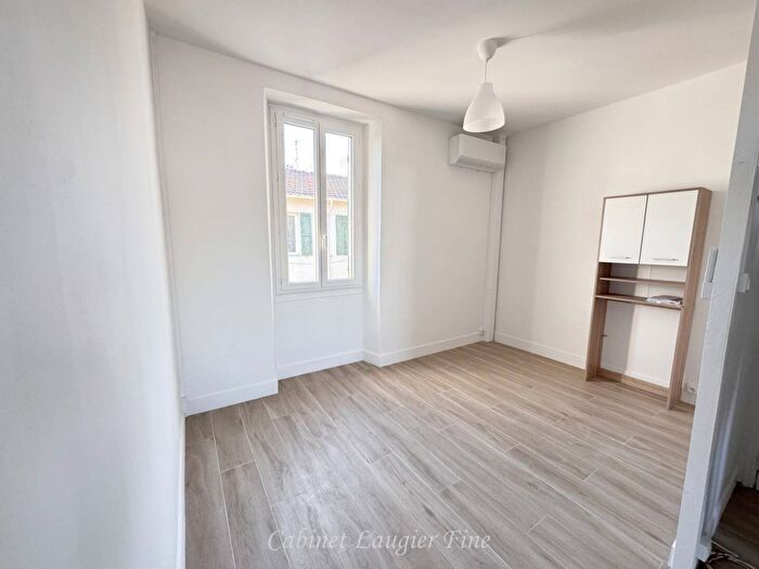 Appartement à louer - Marseille ème arrondissement - 3 pièces - 2 chambres