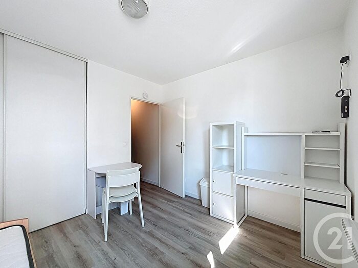 Appartement à louer - Orléans, La Croix Saint-Marceau, La Mouillère, Pré Pinson - 1 pièce