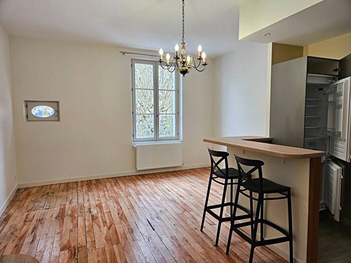 Appartement à louer - Loches - 2 pièces - 1 chambre