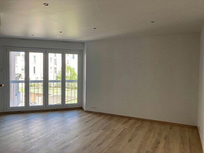 Centre Ville, Rueil-Malmaison : Appartement 3 pièces à louer