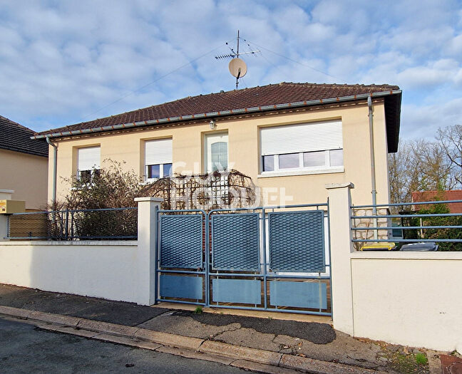 Maison à vendre - Luisant - 4 pièces - 3 chambres