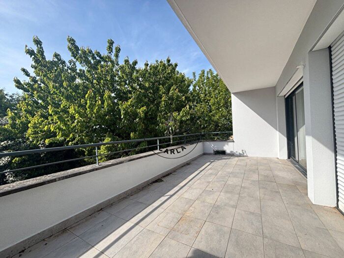 Sainte-Foy-lès-Lyon : Appartement 4 pièces à louer