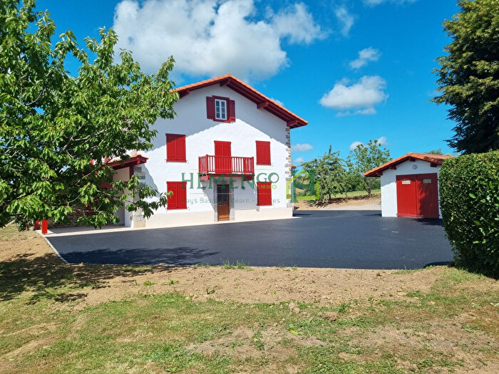 Appartement 5 pièces à Beyrie-sur-Joyeuse, à louer