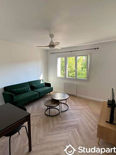 Appartement à louer - Calvaire Hugo Cécile-Châteauvert -Châteauvert, Valence - 1 pièce - 3 chambres