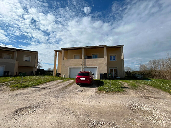 Maison à louer - Bias - 4 pièces - 3 chambres