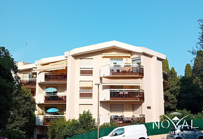 Appartement à louer - Le Cannet, Bas Cannet - 2 pièces - 1 chambre