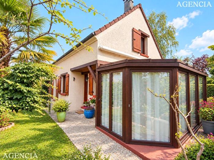 Maison 5 pièces à Pontault-Combault, à vendre