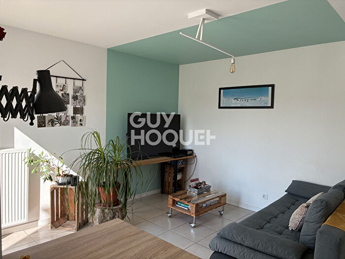 Appartement à vendre - Givors, Canal - 2 pièces - 1 chambre