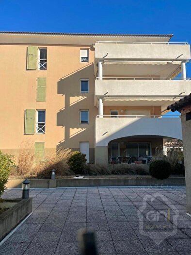 Zone dActivité, Brignoles - Appartement 3 pièces à louer
