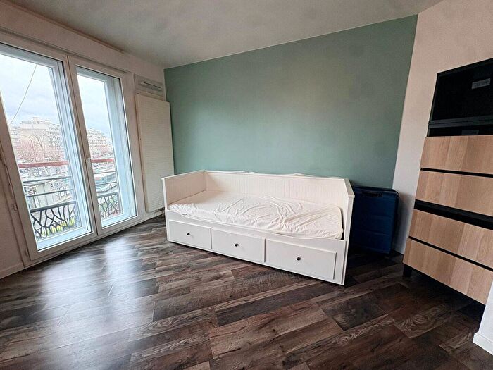 Appartement à louer - Hôtel de Ville-Bel Air, Franconville - 1 pièce