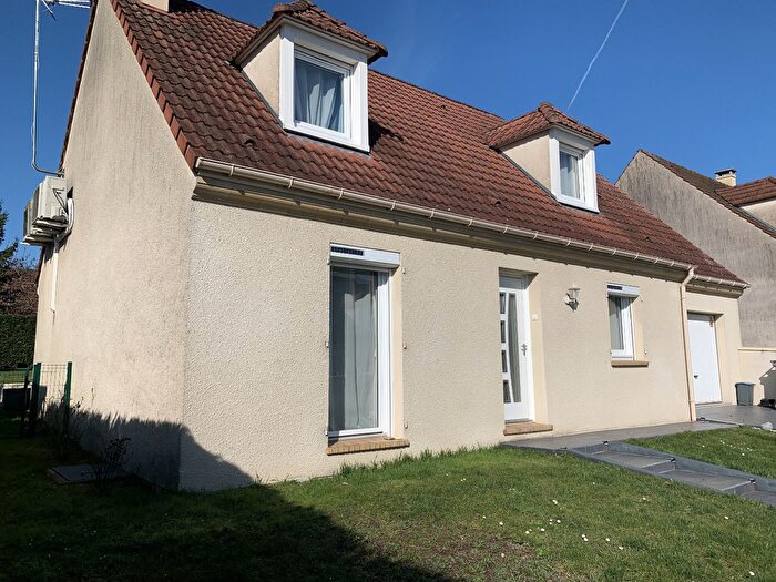 Maison à vendre - Breuillet - 6 pièces - 4 chambres