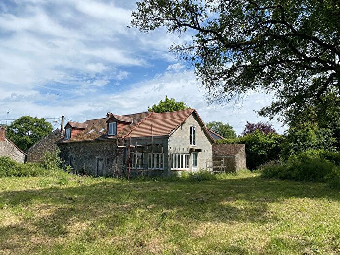 Dompierre-les-Églises - Maison 4 pièces à vendre
