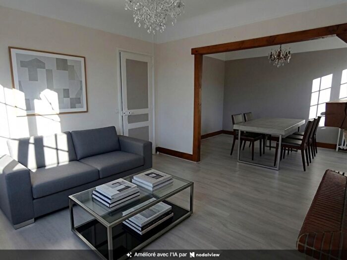 Maison 5 pièces à La Couture-Boussey, à vendre