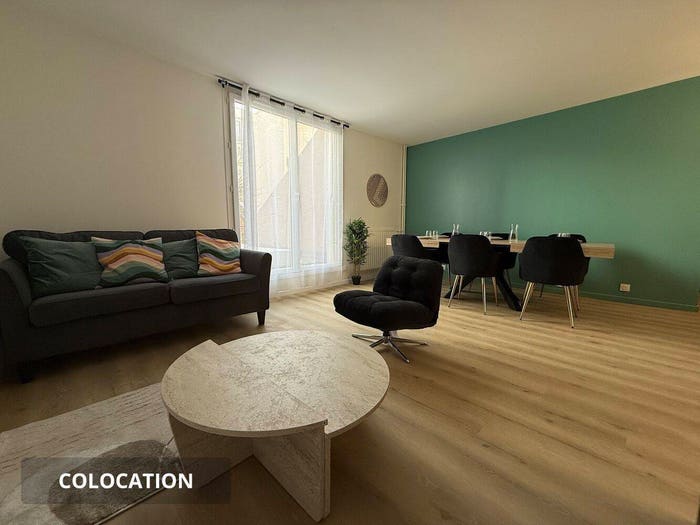 Epinettes Ouest, Évry-Courcouronnes : Appartement 5 pièces à louer