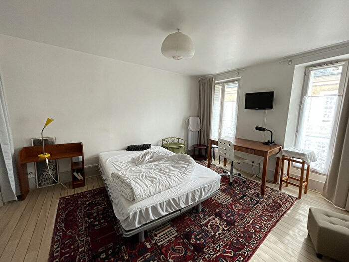 Appartement à louer - Fontainebleau, Centre-ville - 1 pièce