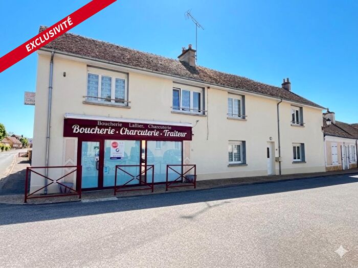 Maison 10 pièces à vendre à Courgains