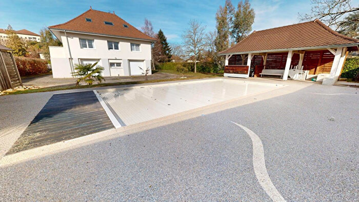 Maison à vendre - Les Avenières - 8 pièces - 4 chambres