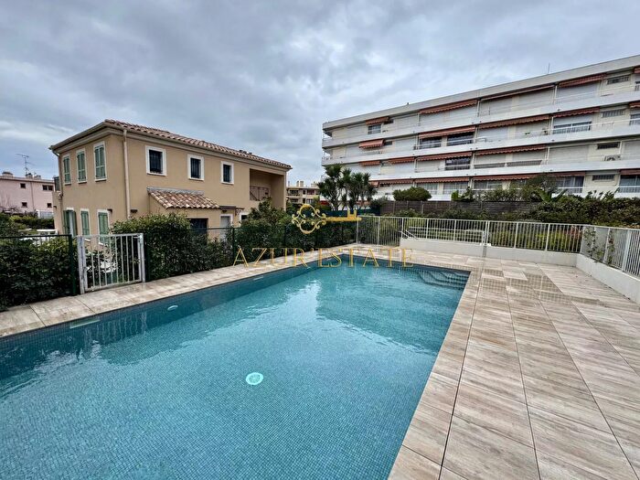 Appartement 3 pièces à Nice, Caucade, à vendre