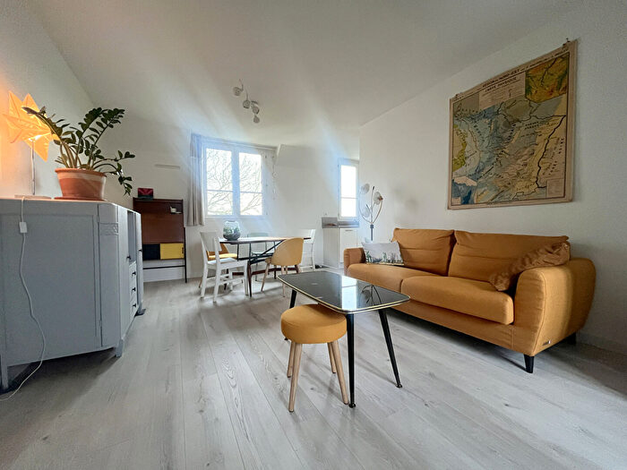 Appartement à vendre - Pont-Sainte-Maxence, Sarron - 3 pièces - 2 chambres