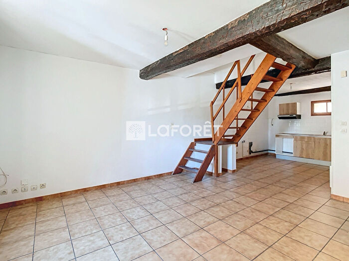 Cuges-les-Pins : Maison 2 pièces à louer