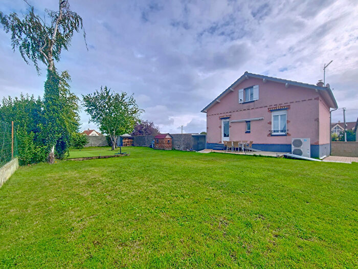 Maison à vendre - Fresnay-le-Gilmert - 5 pièces - 3 chambres