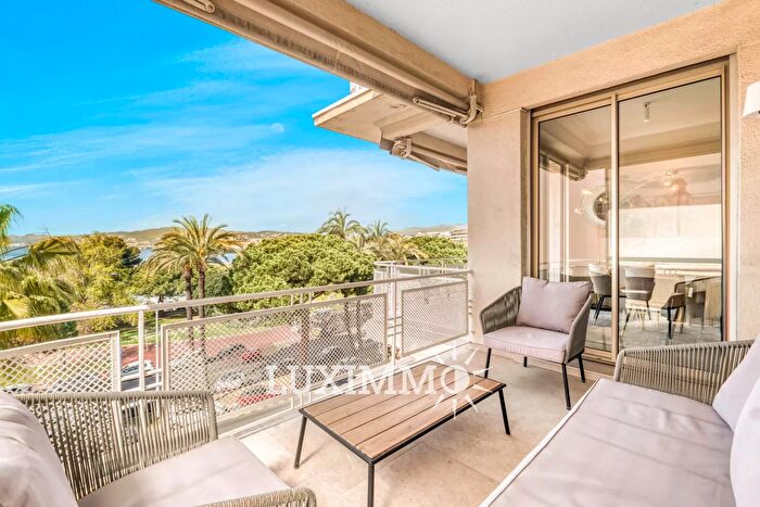 Appartement à vendre - Cannes, Pointe Croisette - 3 pièces - 2 chambres