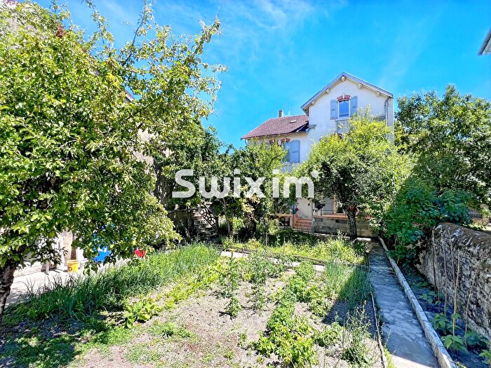 Arinthod : Maison 9 pièces à vendre
