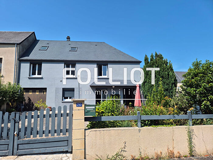 Saint-Lô, Est : Maison 5 pièces à louer