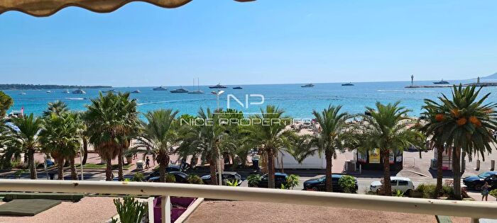 Appartement à vendre - Cannes, Pointe Croisette - 3 pièces - 2 chambres