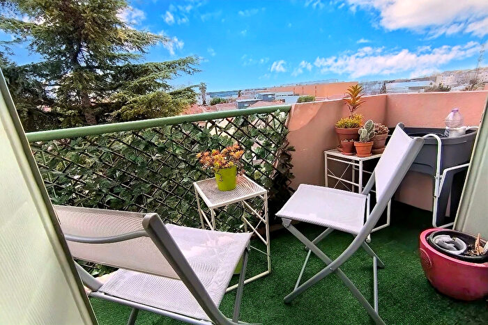 Appartement à vendre - Nîmes, Gare - 4 pièces - 3 chambres