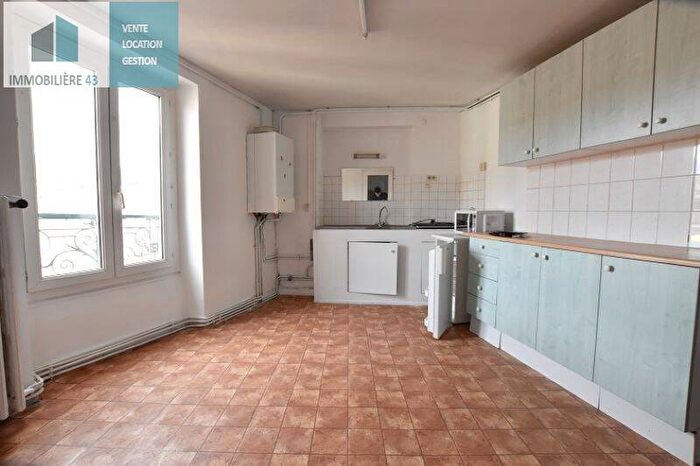 Appartement à louer - Centre Historique, Le Puy en Velay - 2 pièces - 1 chambre