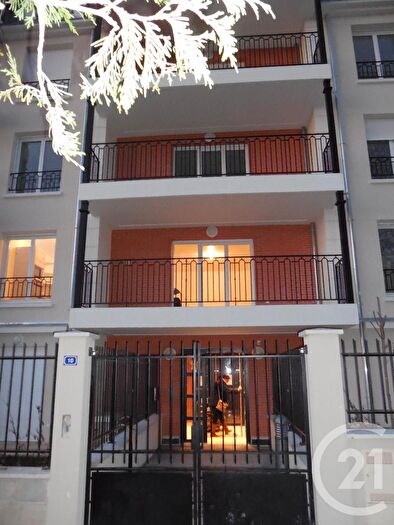 Appartement à louer - Noisy-le-Grand, Centre-ville - 2 pièces - 1 chambre