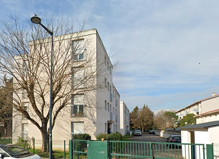 Maisons à vendre et appartements à louer - 1