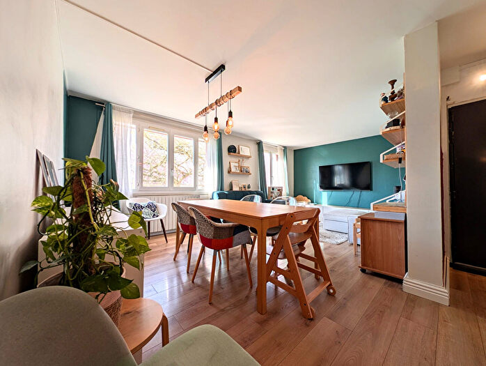 Appartement 5 pièces à Le Mesnil-le-Roi, à vendre