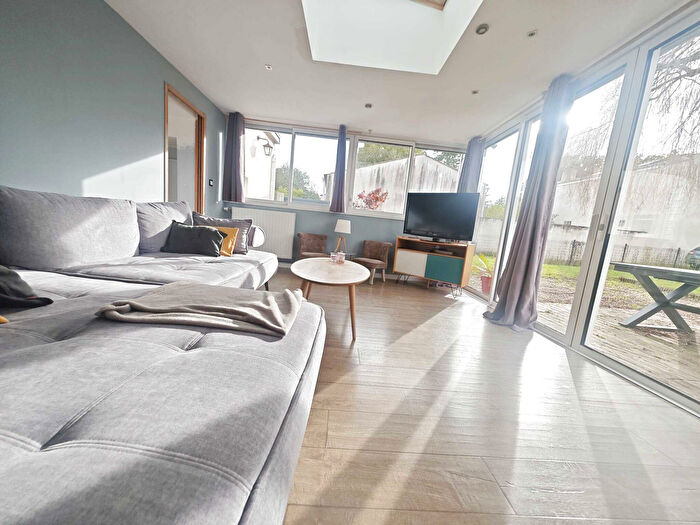 Maison à vendre - Saint-Sébastien-sur-Loire, Est - 6 pièces - 5 chambres