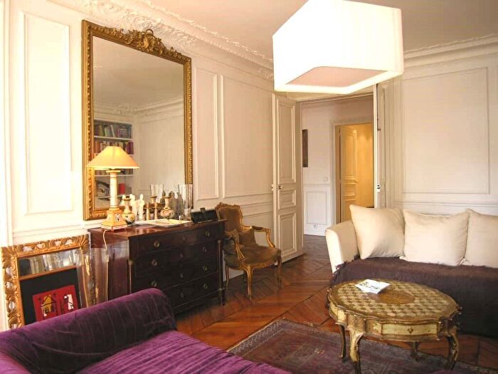 Appartement à louer - Clichy-Trinité, Paris ème arrondissement - 2 pièces - 2 chambres